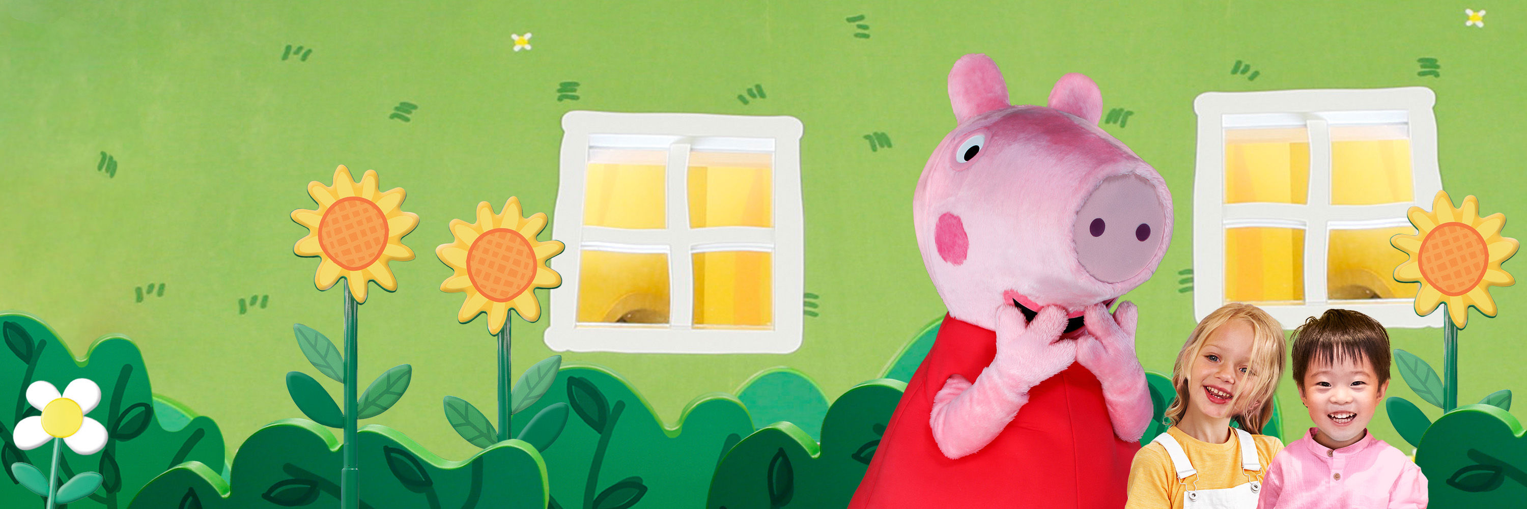 Peppa's Sunny Summer Adventures! | Peppa Pig World of Play Chicago